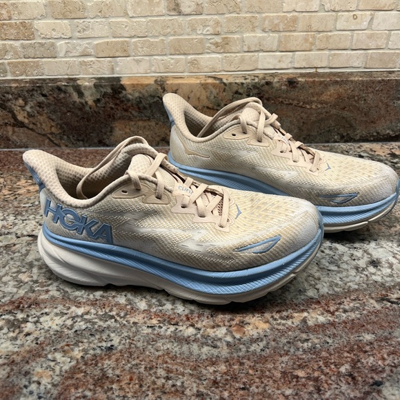 Hoka | Shoes | Hoka Clifton 9 Womens Sneakers Oak Alabaster Sz 85 ...